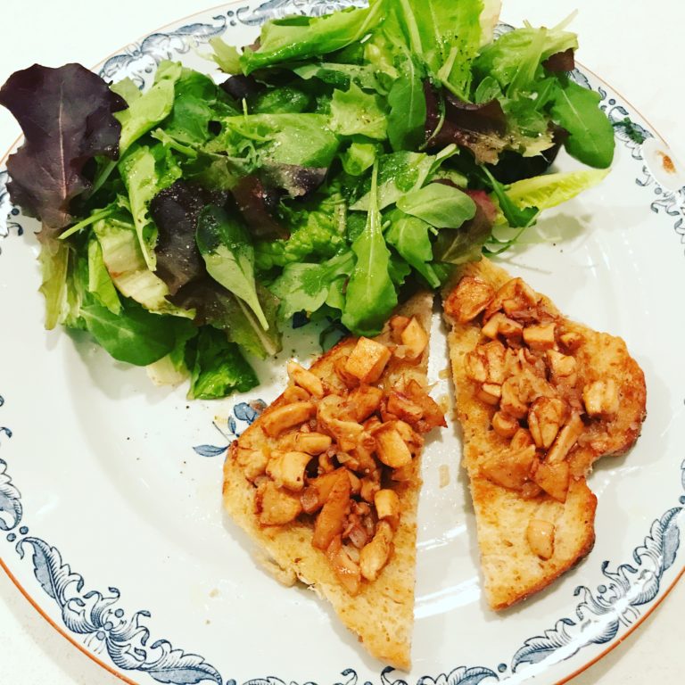 Taggsvamp på smörstekt bröd – Katinkas Kitchen